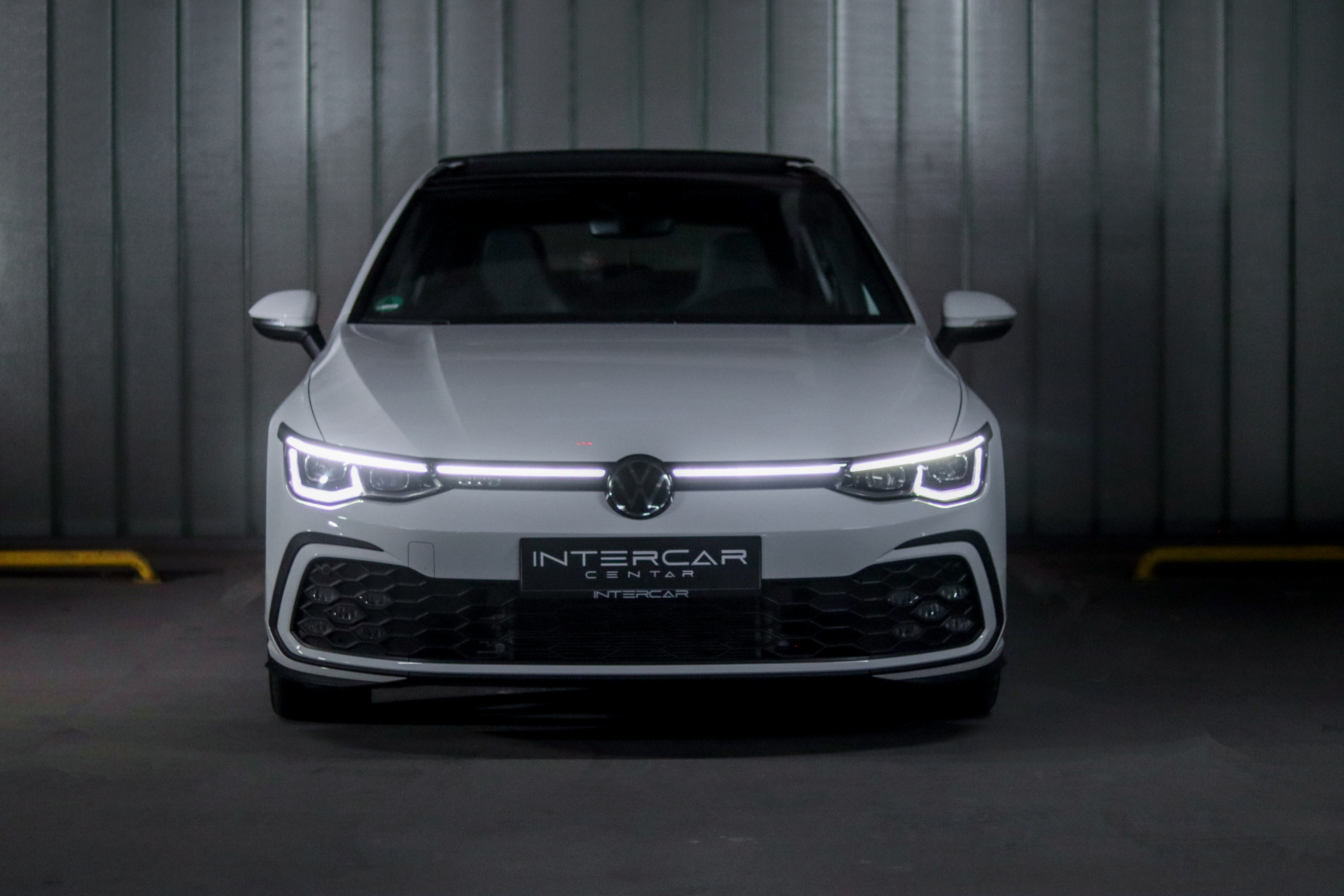 Volkswagen Golf VIII 2.0 GTD DSG | INTERCAR