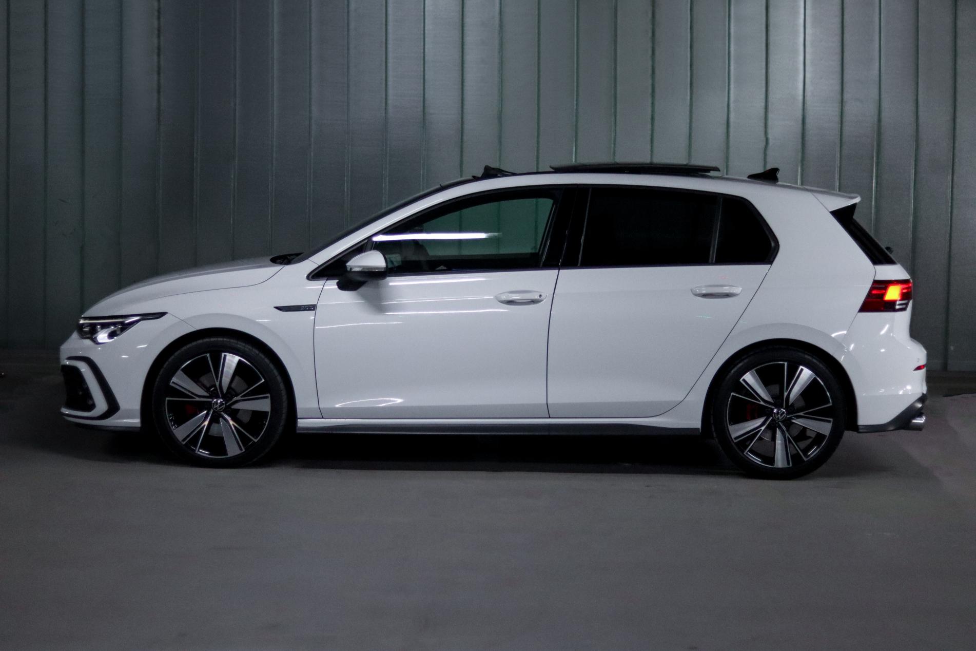 Volkswagen Golf VIII 2.0 GTD DSG | INTERCAR