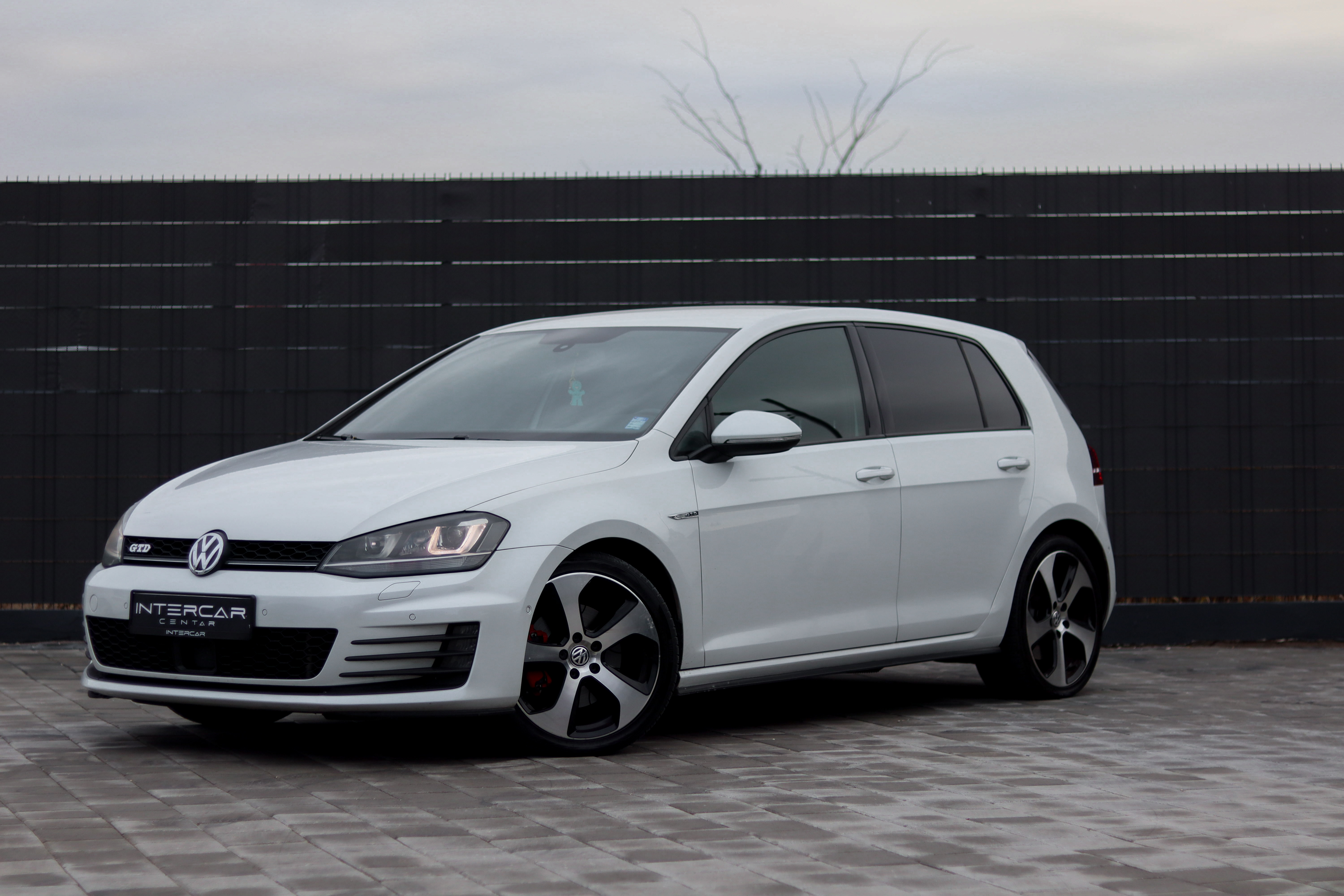Volkswagen Golf VII GTD DSG | INTERCAR