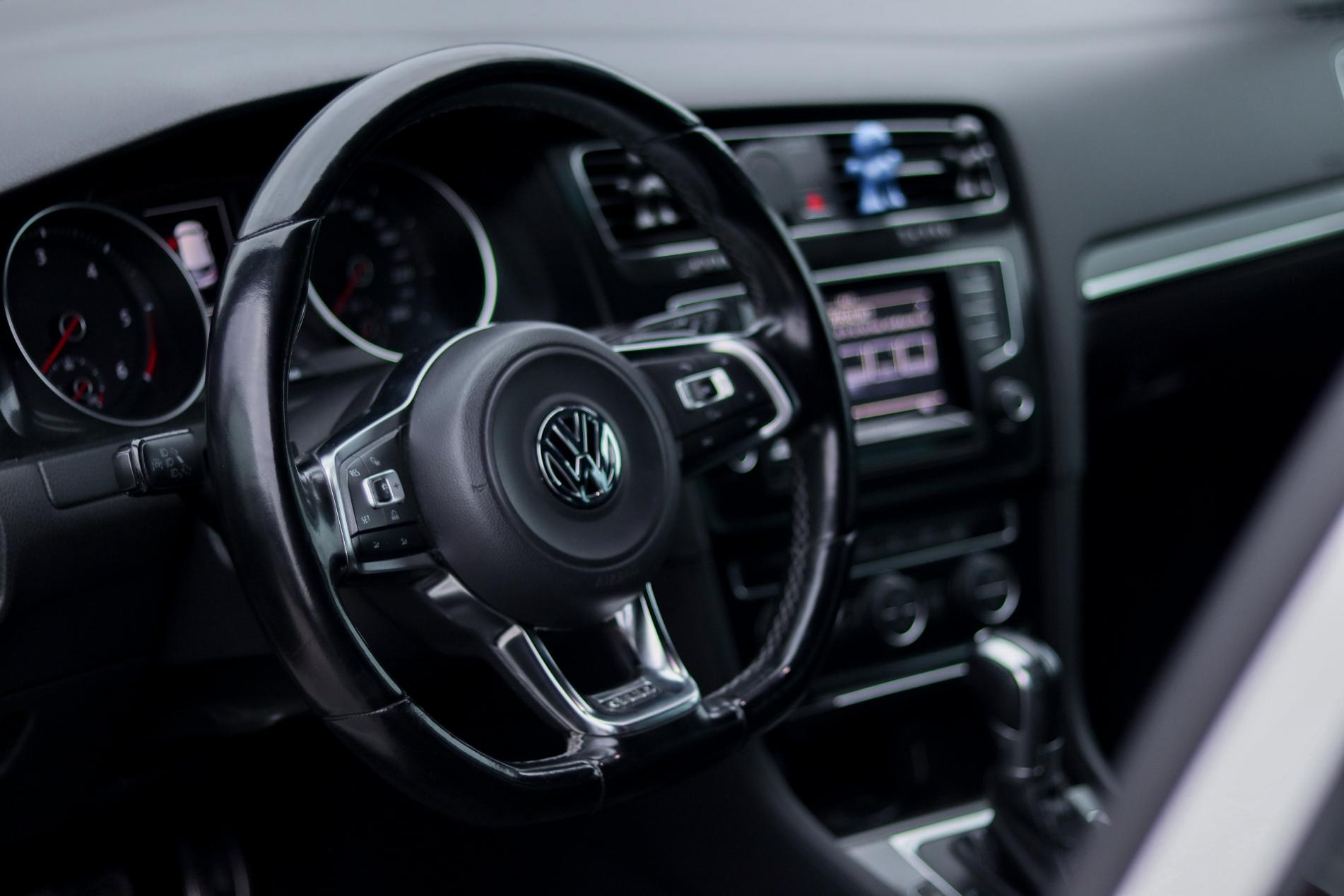 Volkswagen Golf VII GTD DSG | INTERCAR