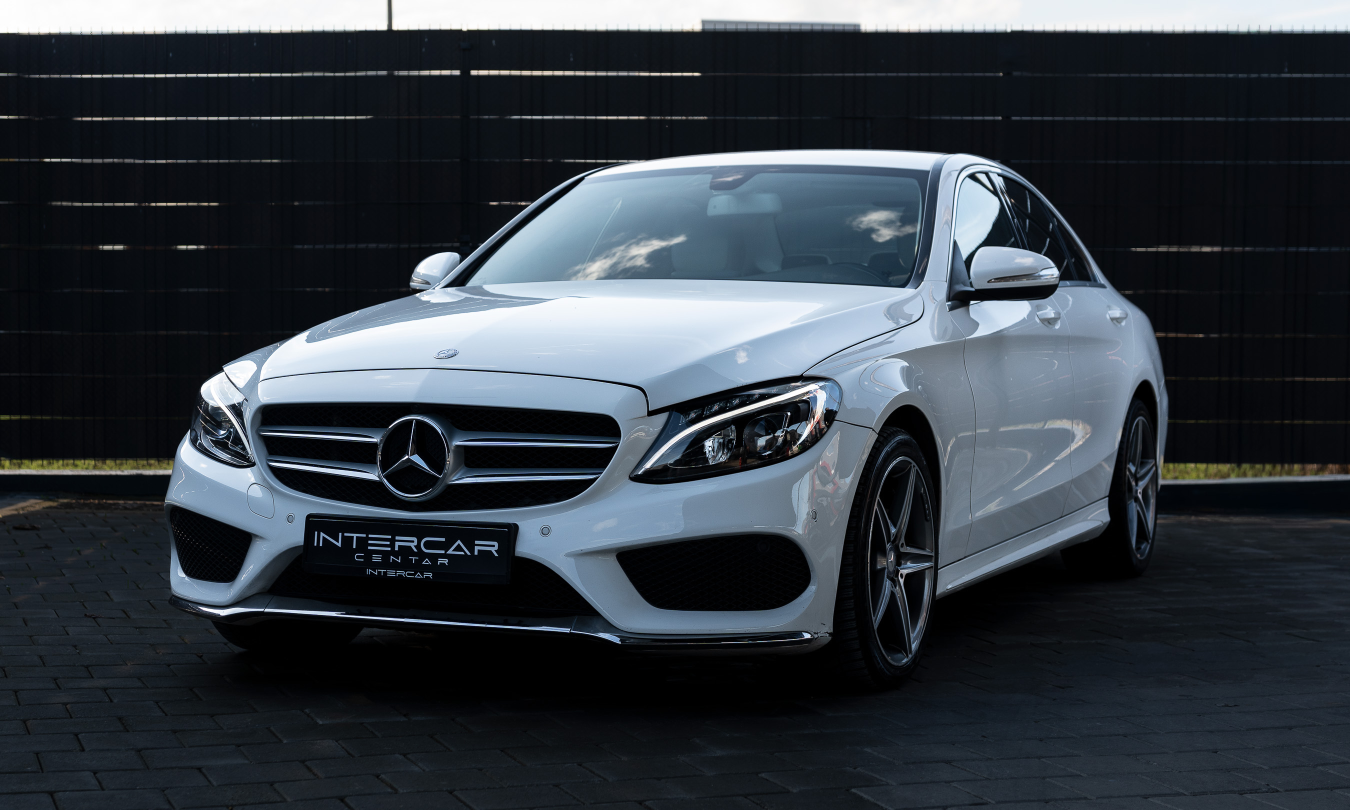 Mercedes Benz C 220D ''AMG Line'' | INTERCAR